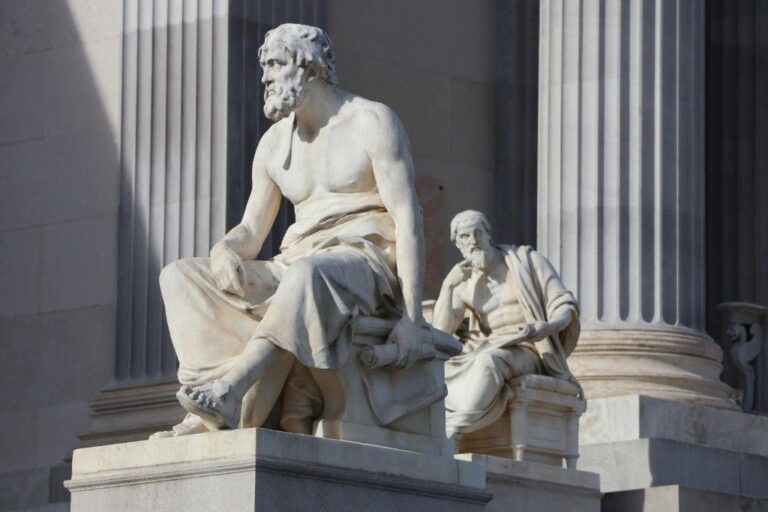 Top 15 Greatest Historians in the World You Should Know